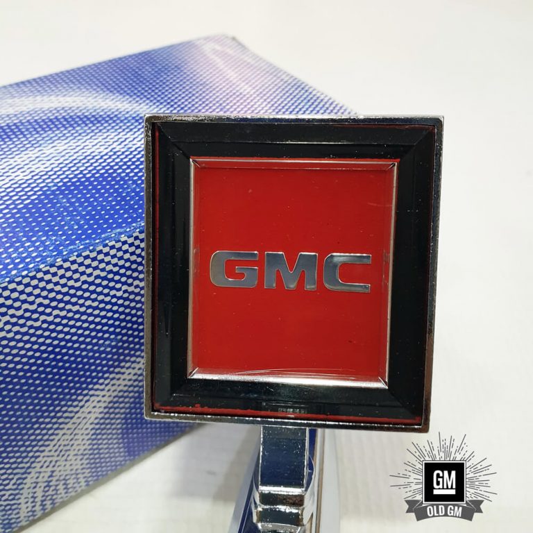 Reproduction 81-91 GMC truck hood emblem - Old GM
