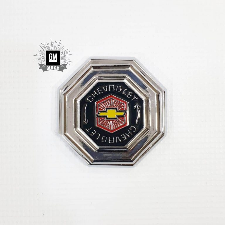 Reproduction 81-91 GMC truck hood emblem - Old GM