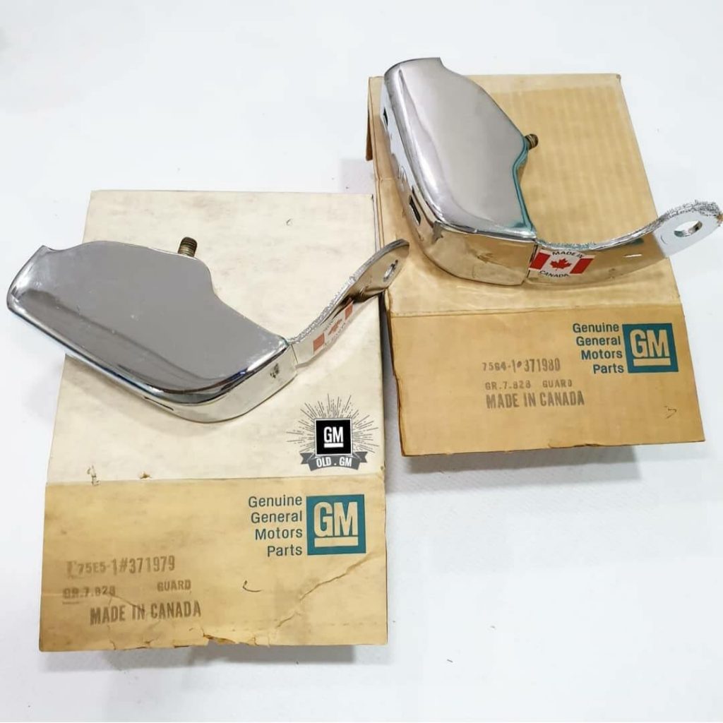 NOS GM 77-79 Caprice & Impala Rear Bumper Guard Set - Old GM