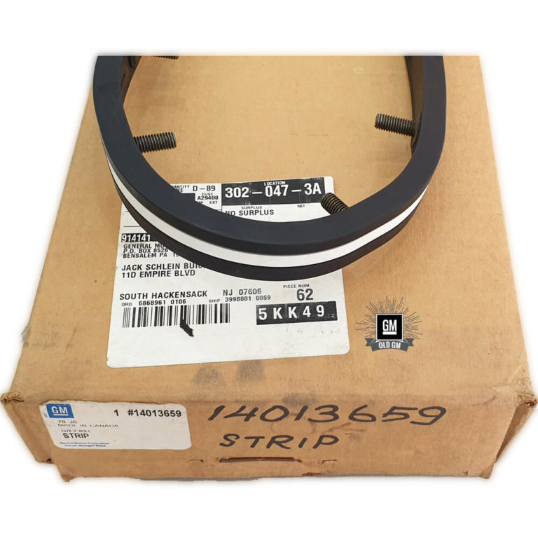 NOS GM 80-89 Wagon Rear Bumper Impact Strip - Old GM