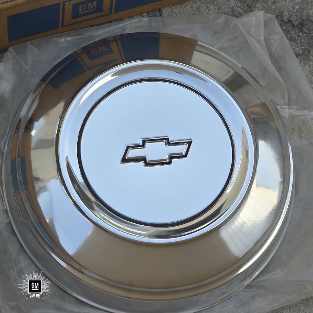 NOS GM 74-90 Caprice & Impala Dogdish Wheel Caps Set - Old GM